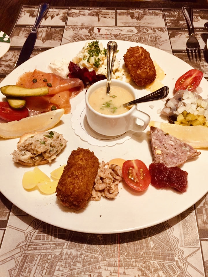 Canapes – RTHK's Miss Adventure 香港電台冒險小姐