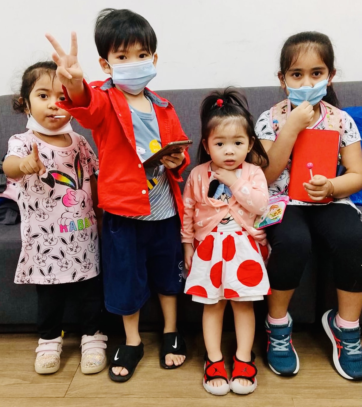Refugee Union Kids Rock – RTHK's Miss Adventure 香港電台冒險小姐